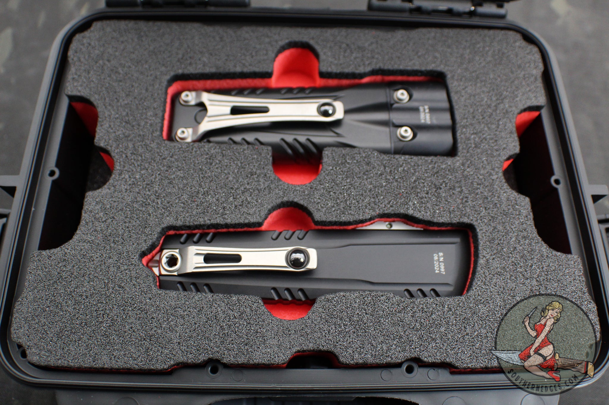 Microtech Surefire Collaboration Set- Luminary OTF And Stiletto Pro II ...