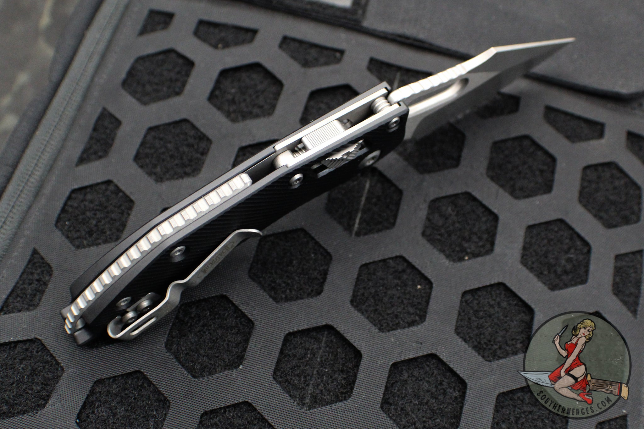 Microtech Stitch RAM LOK Knife- Black Fluted Aluminum Handle- Apocalyp ...