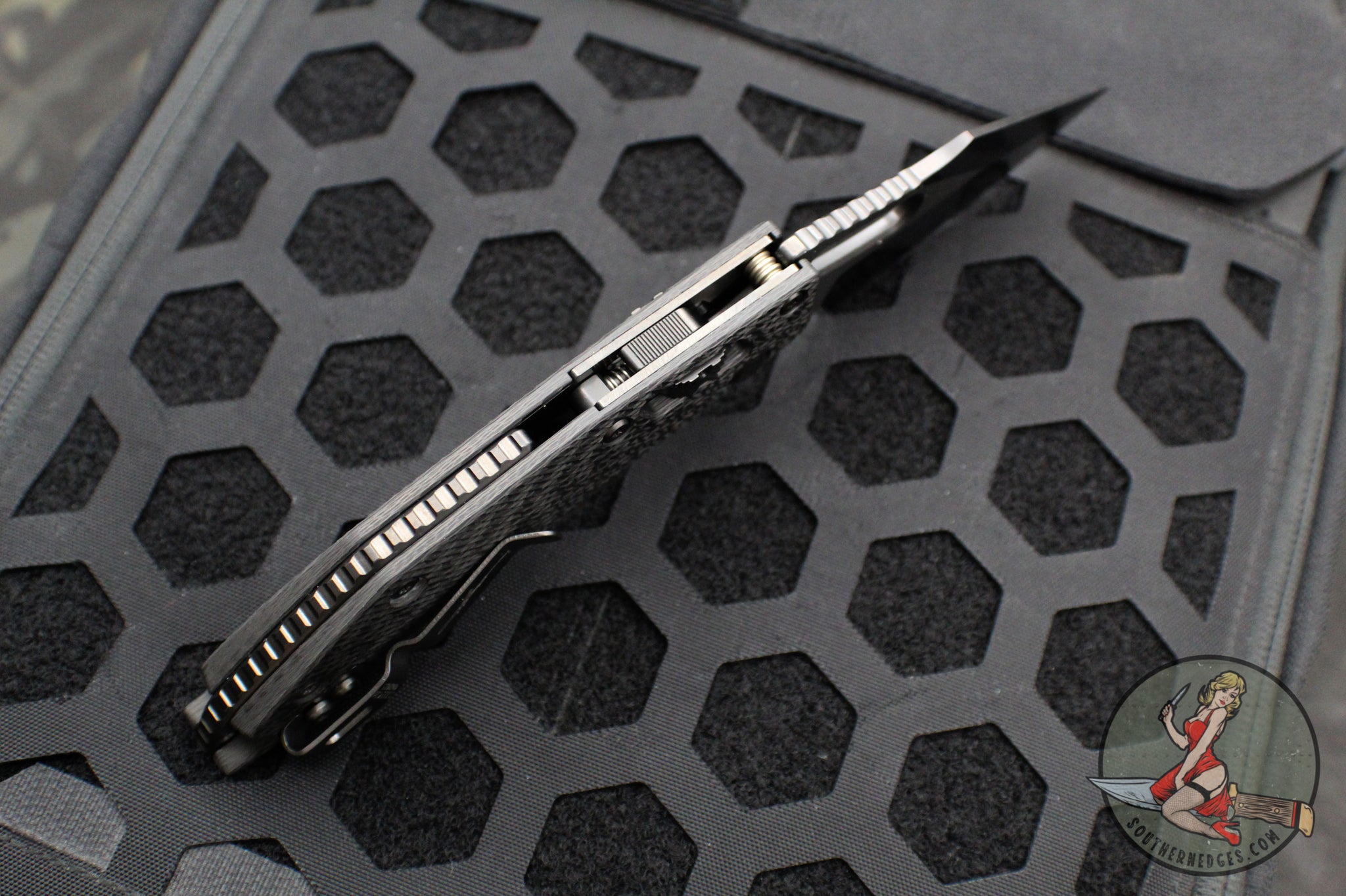 Microtech Stitch RAM LOK Knife- Fluted Carbon Fiber Handle- Black DLC ...