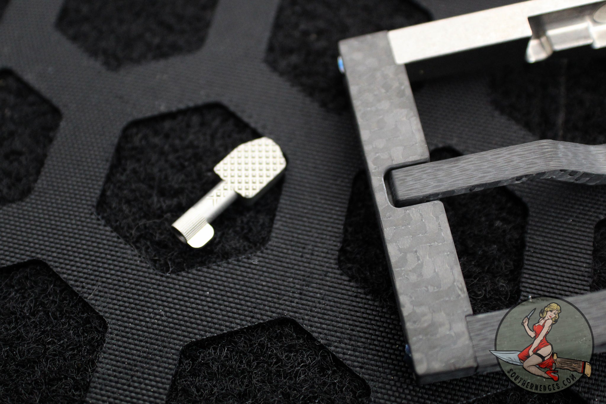 Blackside Customs Modular Belt Buckle- Carbon Fiber with Blue Titanium ...