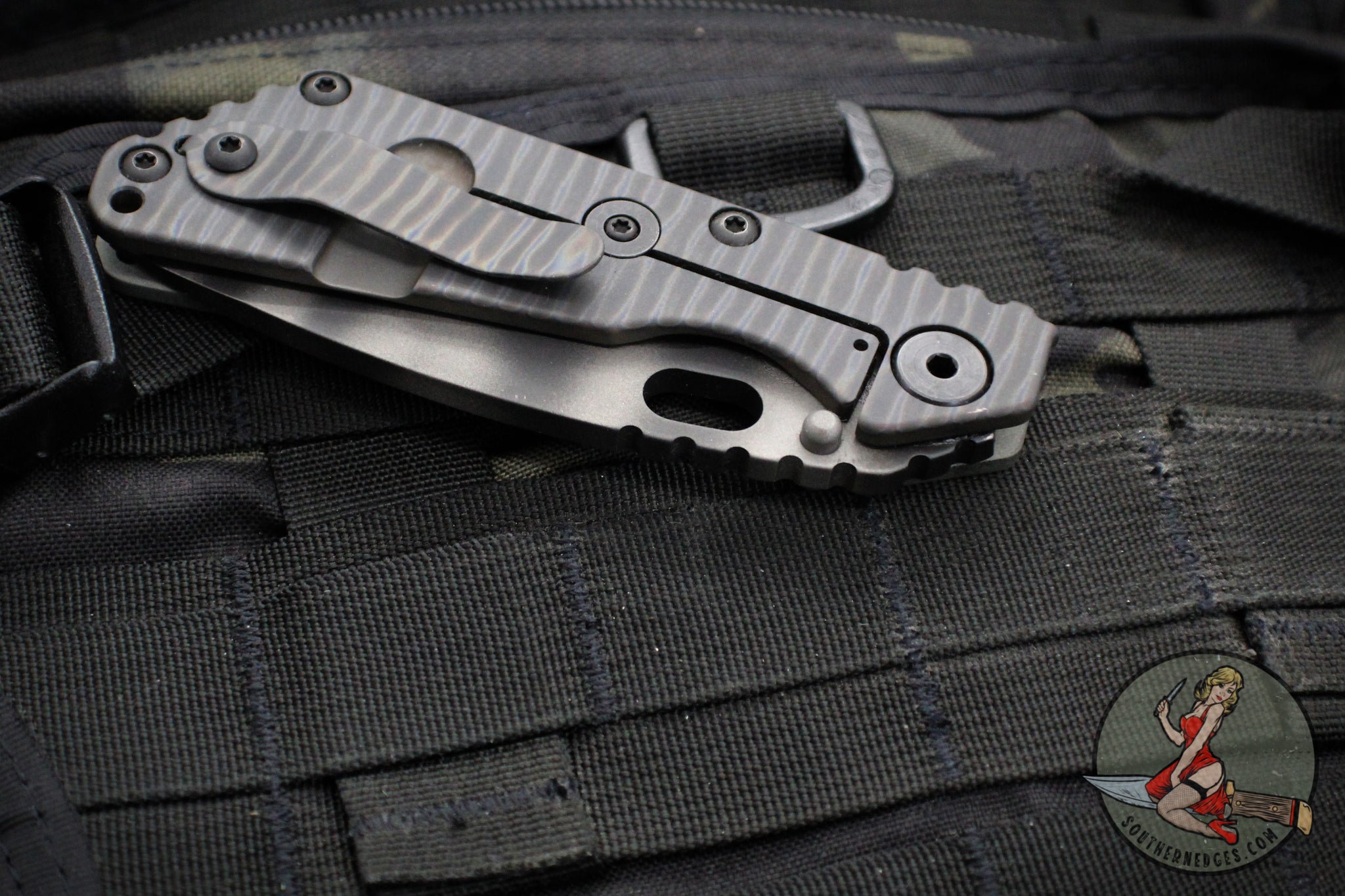 Strider Knives SnG Folder- Drop Point- Gray Finished Aluminum Flag Han ...