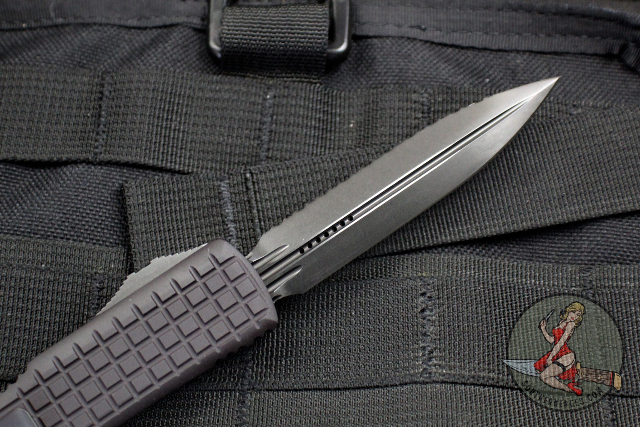 Microtech Ultratech Delta Double Edge Frag Shadow Full Serrated Black ...