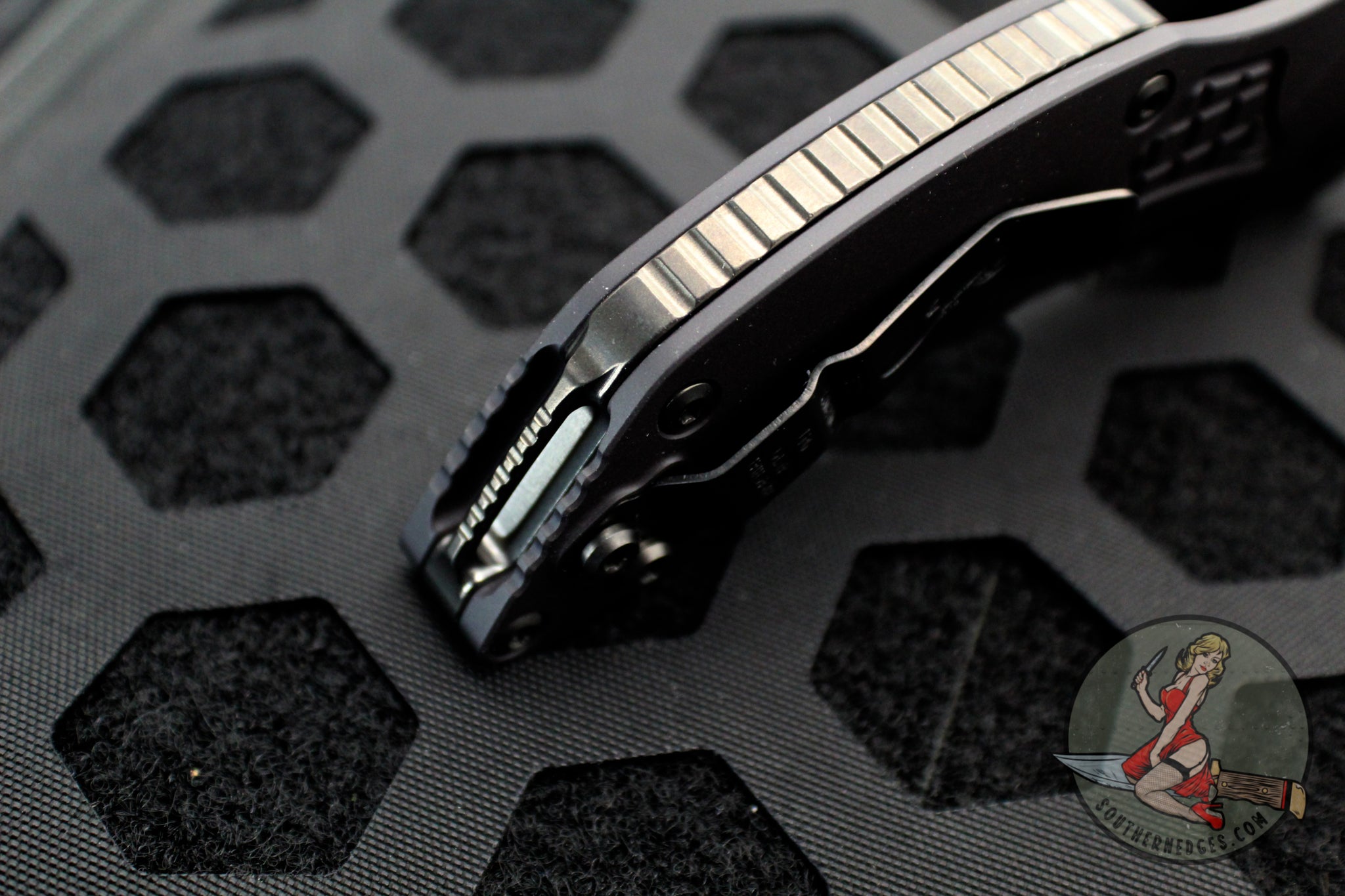 Microtech Brachial Auto OTS - Single Edge-Shadow- Black with DLC Black ...